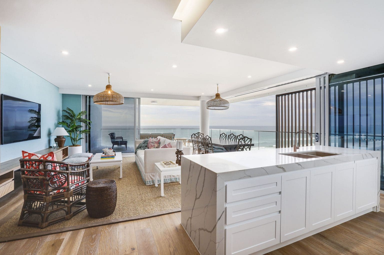 SUR, Kirra Beach Penthouse - Cru Collective